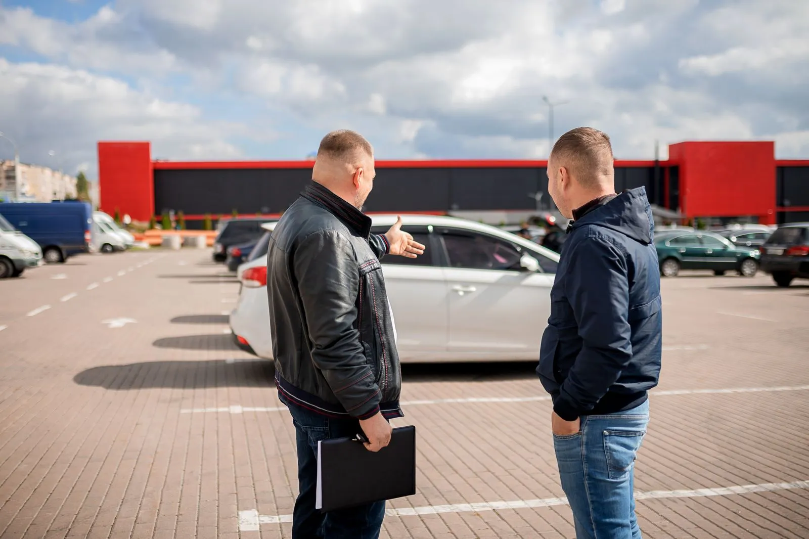 Carparkly – Smart Real-Time Parking Solution in Australia